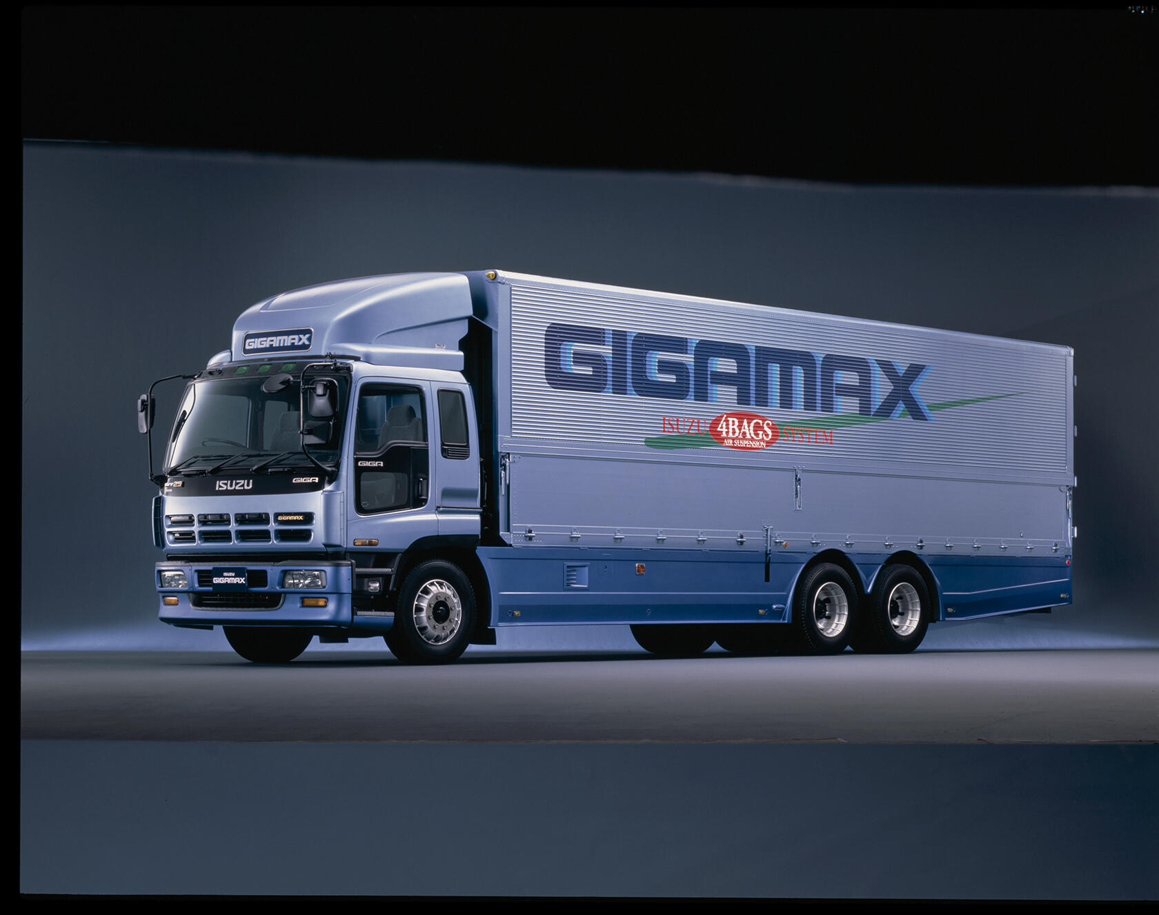 GIGA 1st | ISUZU MOTORS LIMITED