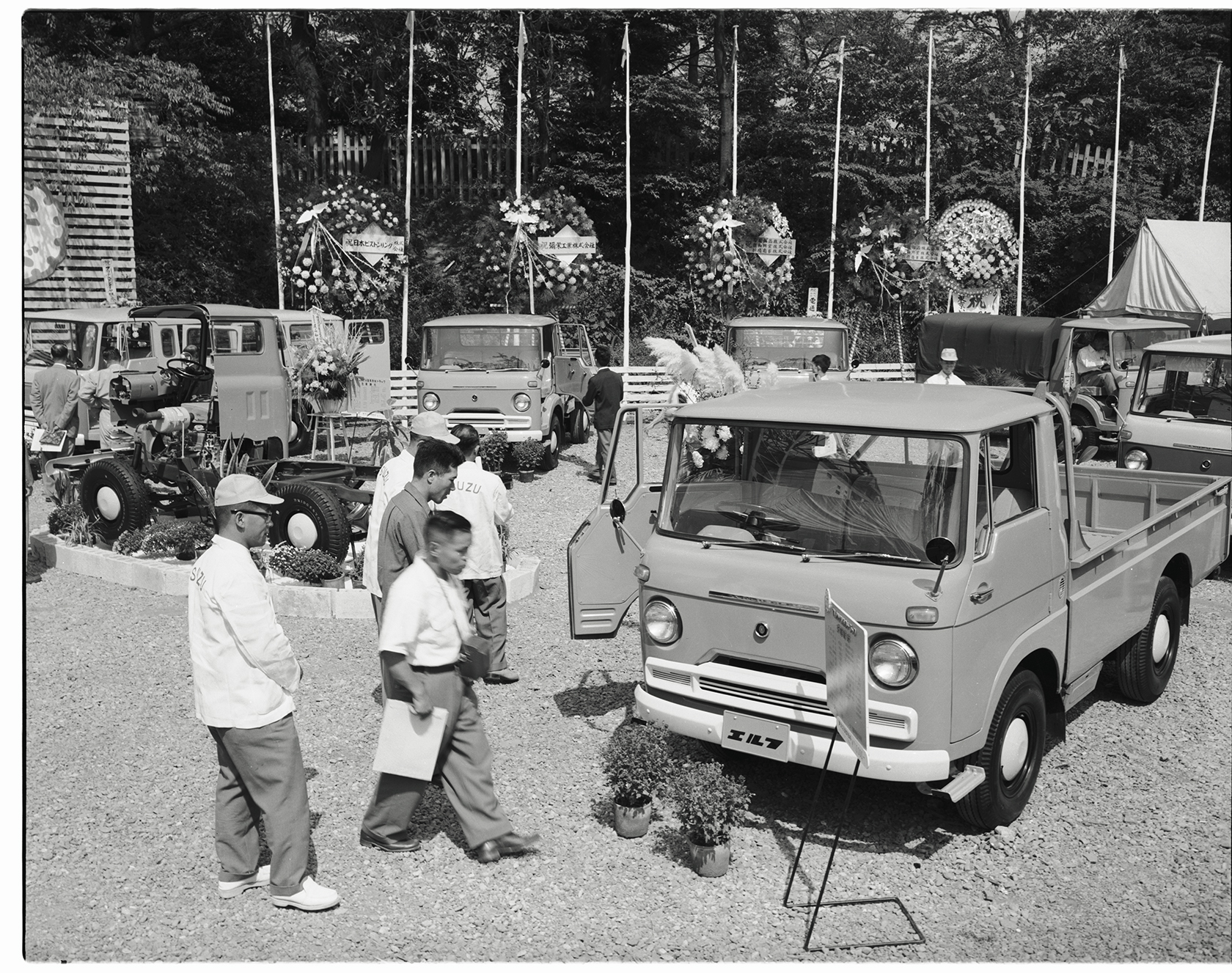 ELF the First | ISUZU MOTORS LIMITED