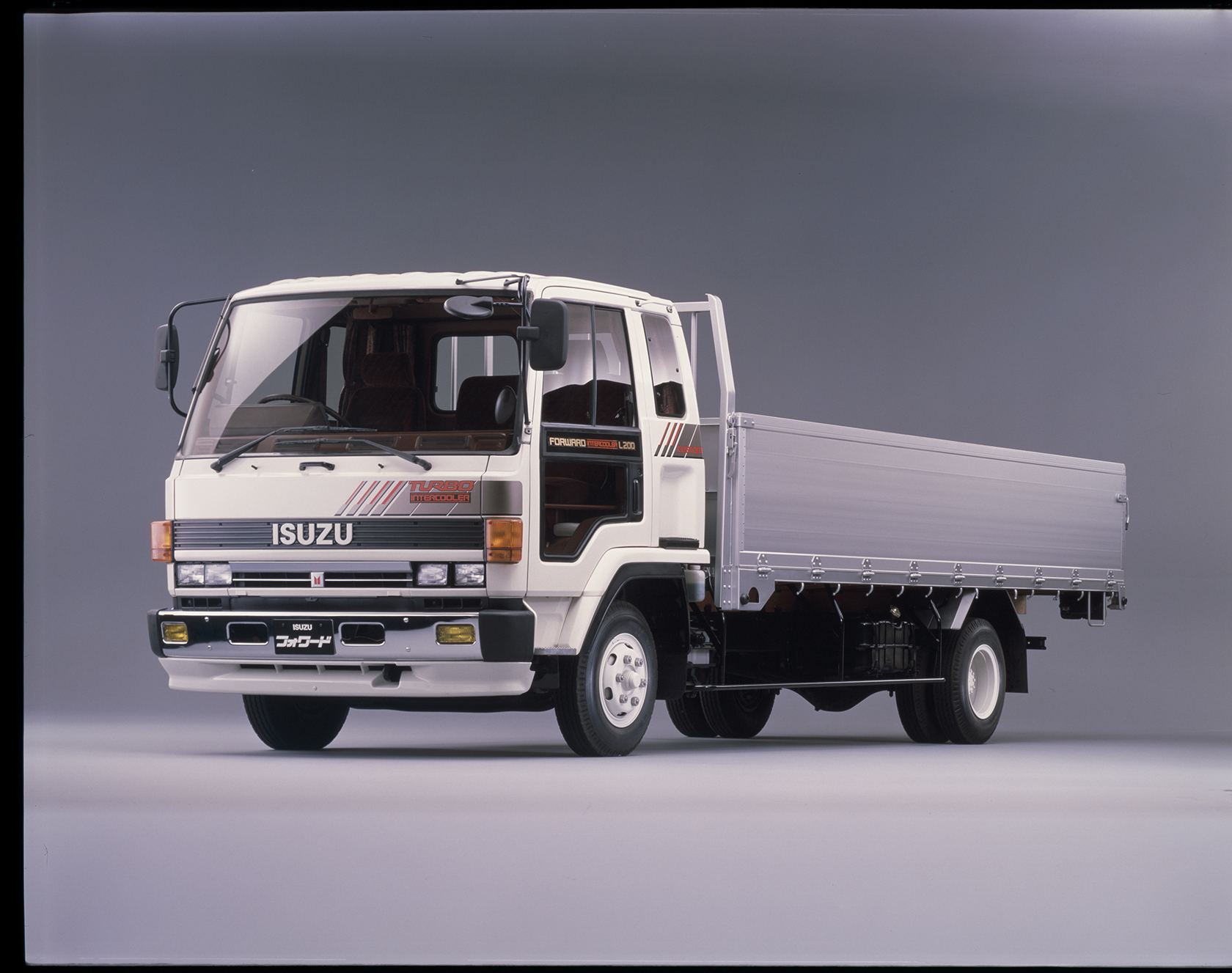 FORWARD 4th | ISUZU MOTORS LIMITED